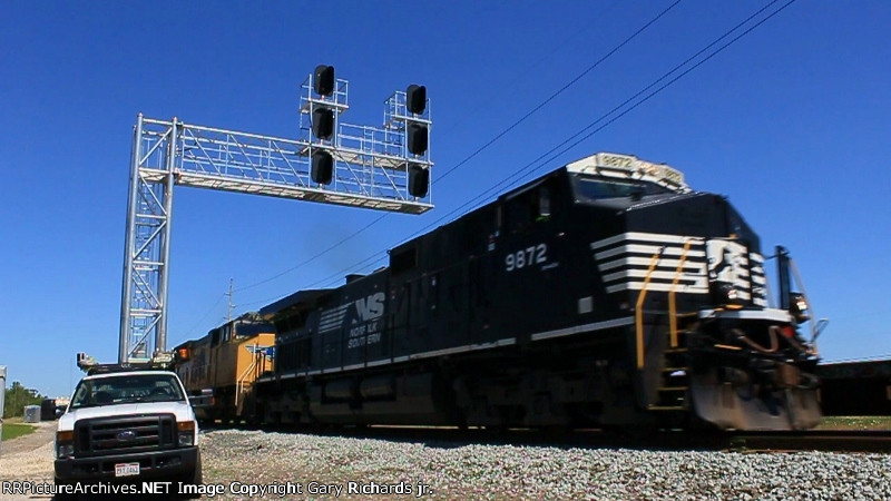 NS 9872, UP 5215, & UP 4571